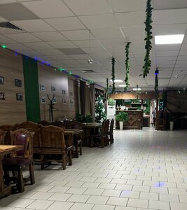 12 Стульев (Sovetskaya Street No:33), restoran  Şatura'dan