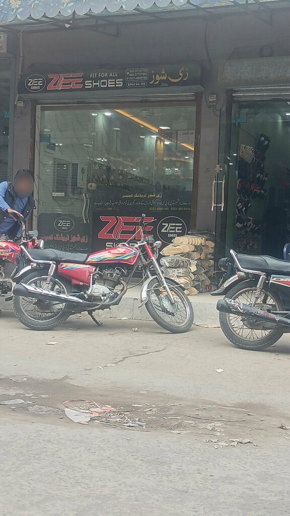 Ayakkabı mağazaları Ziee shoes shop, Lahor, foto