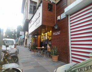 Meşhur Sivas Köftecisi (Cami Şerif Mah., Uray Cad., No:34/B, Akdeniz, Mersin), kafe  Mersin'den