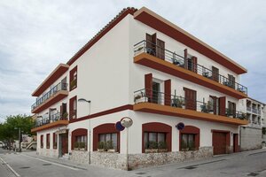 Hostal Residencia Catalina (Calle Foment No:17, Calonge), otel