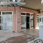 Bodex Showroom (Mihajla Pupina Boulevard No:10I), kapılar  Belgrad'dan