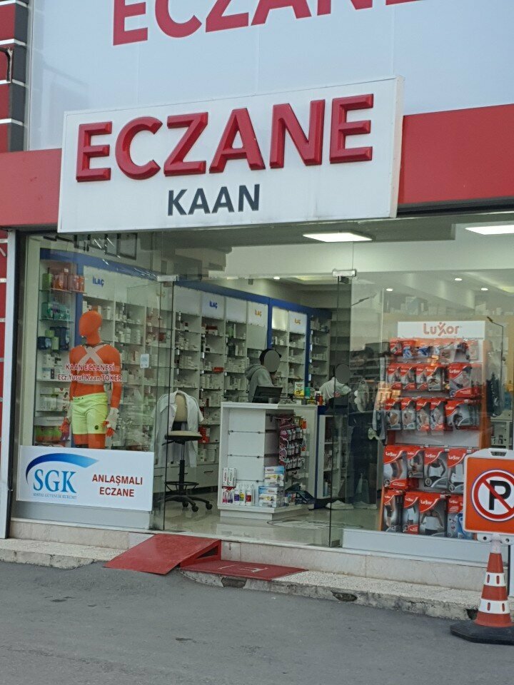 Eczaneler Kaan Eczanesi, İzmir, foto