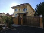Guest house on Obshinnaya 30a (Obschinnaya Street No:30А, Urban-Type Settlement of Sirius), otel  Krasnodarski krayından