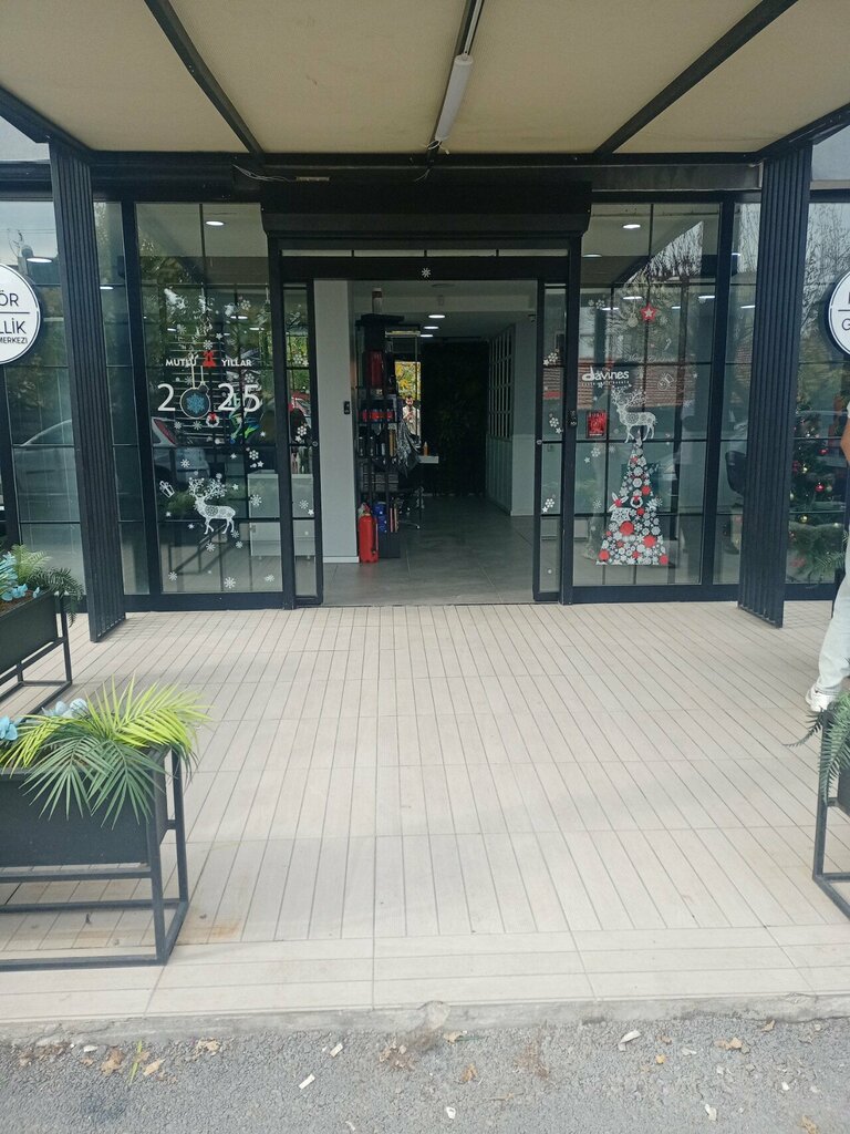 Kuaförler Tufan Mutlu Bayan Kuaförü, Antalya, foto