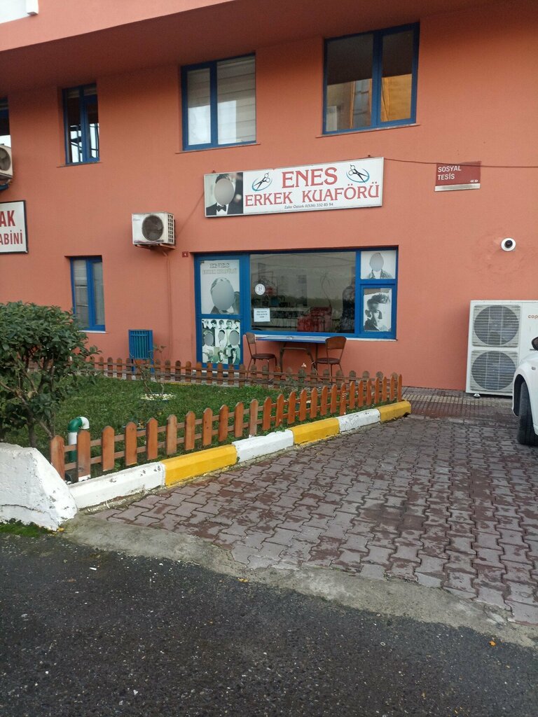 Berberler Enes Erkek Kuaförü, İstanbul, foto