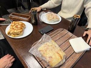 Шаверма и Блины № 1 (Shkolnaya ulitsa No:2Б, derevnya Maloye Verevo), kafe  Saint‑Petersburg ve Leningradskaya oblastından