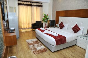 Pacific Hotel Gurgaon (State of Andhra Pradesh, Sri Potti Sriramulu Nellore District, Gudur mandal, Village of Chennuru – II Part), otel