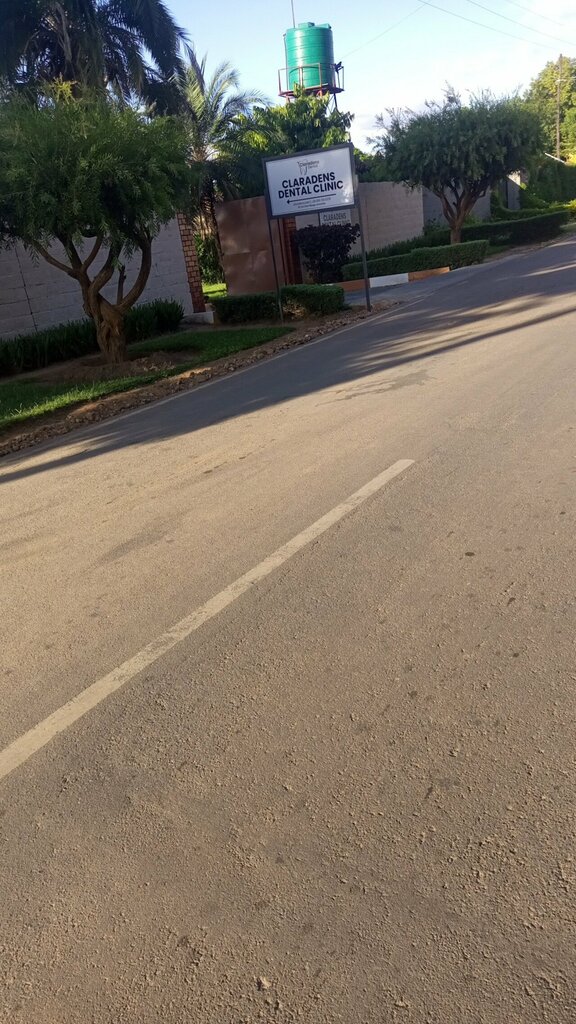 Tıp merkezleri ve klinikler Claradens dental clinic, Lusaka, foto