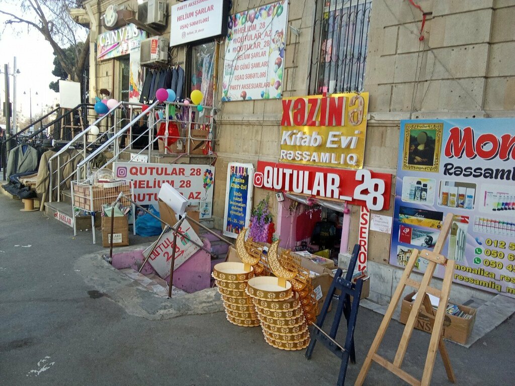 Hediyelik eşya mağazaları Qutular_28, Bakü, foto