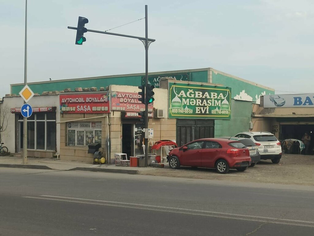 Otomobil boyaları Saşa, Bakü, foto
