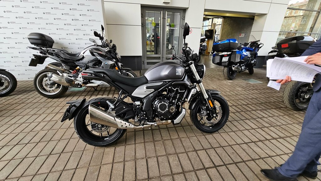 Motosiklet satışı Автодом Voge Loncin Зорге, Moskova, foto