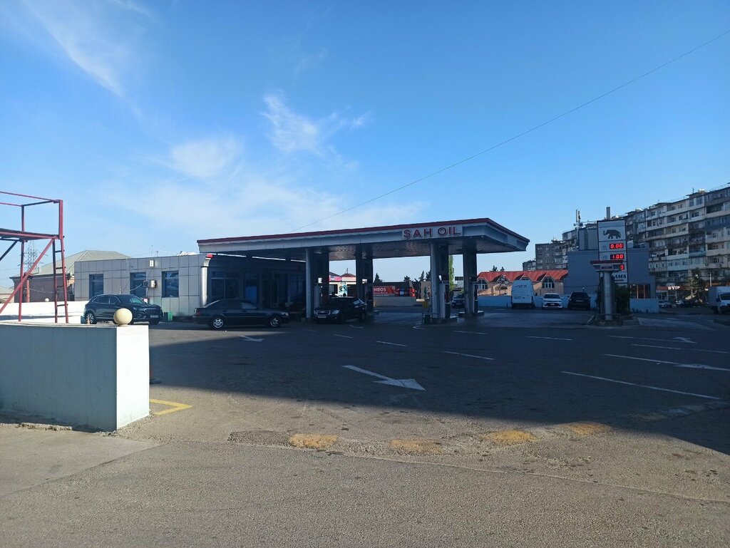 Benzin istasyonu Petrol Shah Oil, Bakü, foto