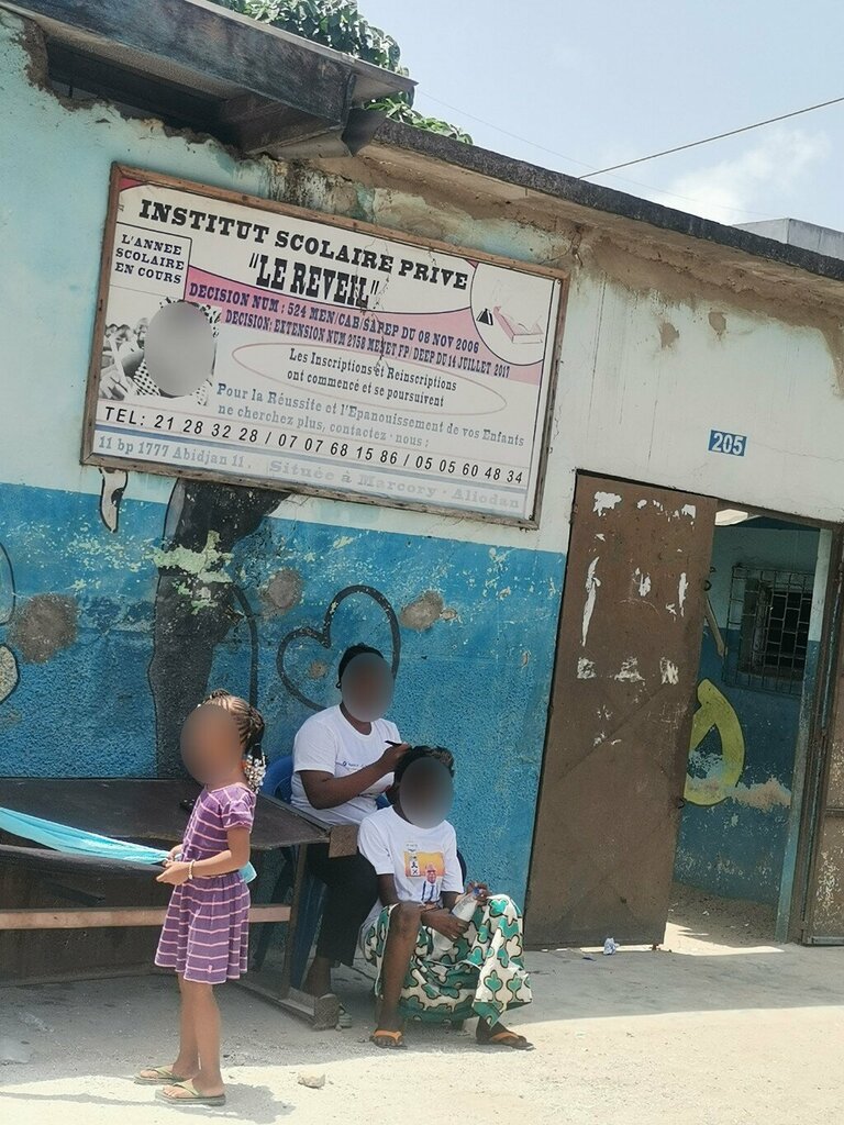 Özel okul Private School Institute Le Reveil, Abican, foto