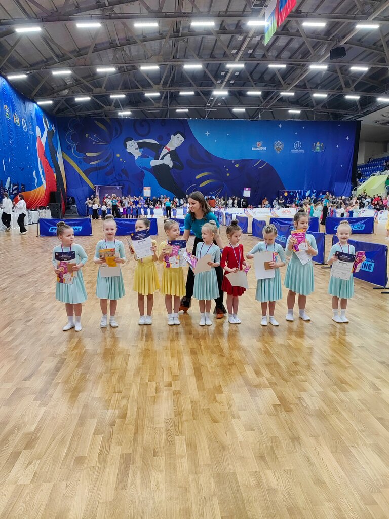 Dans okulları Formation Vera Deti, Tiumen, foto