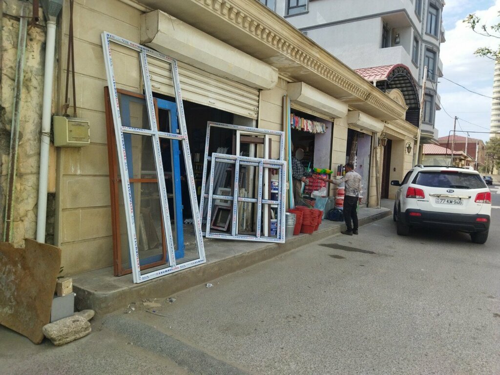 Yapı mağazası Qarishiq temir-tikinti materiallari, Bakü, foto