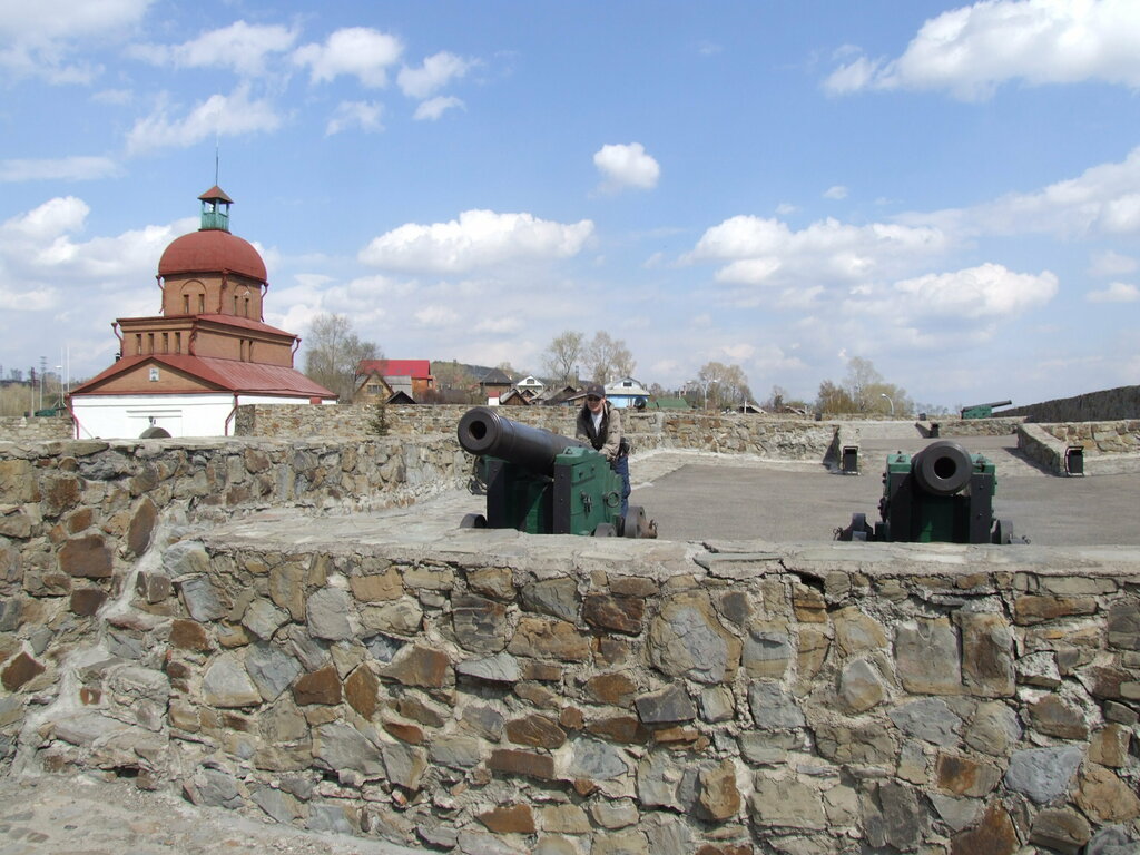 Teknoloji anıtı 12-фунтовая пушка, Novokuznetsk, foto