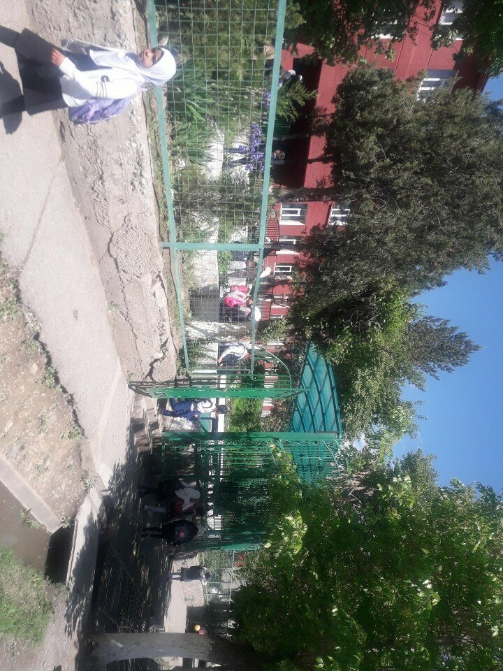 Ortaokul School, Osh, foto