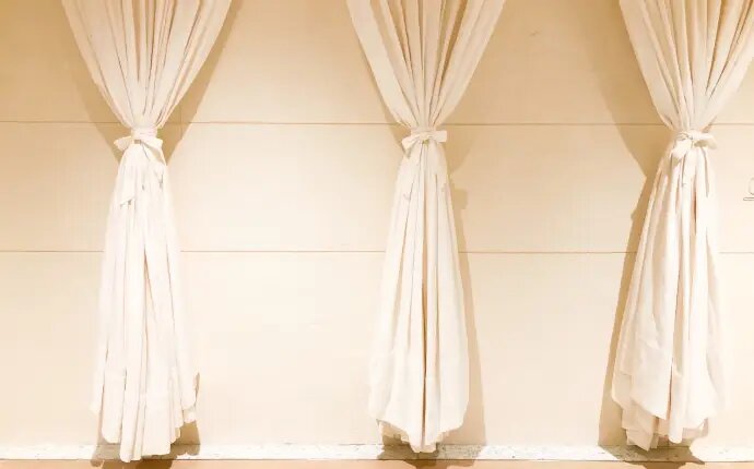 Perde ve korniş üreticileri The Curtain Cottage, Dubai, foto
