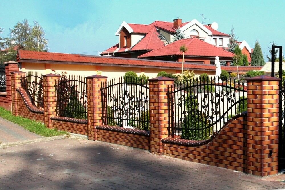 Çitler, parmaklıklar Zabor-zlobin, Zhlobin, foto