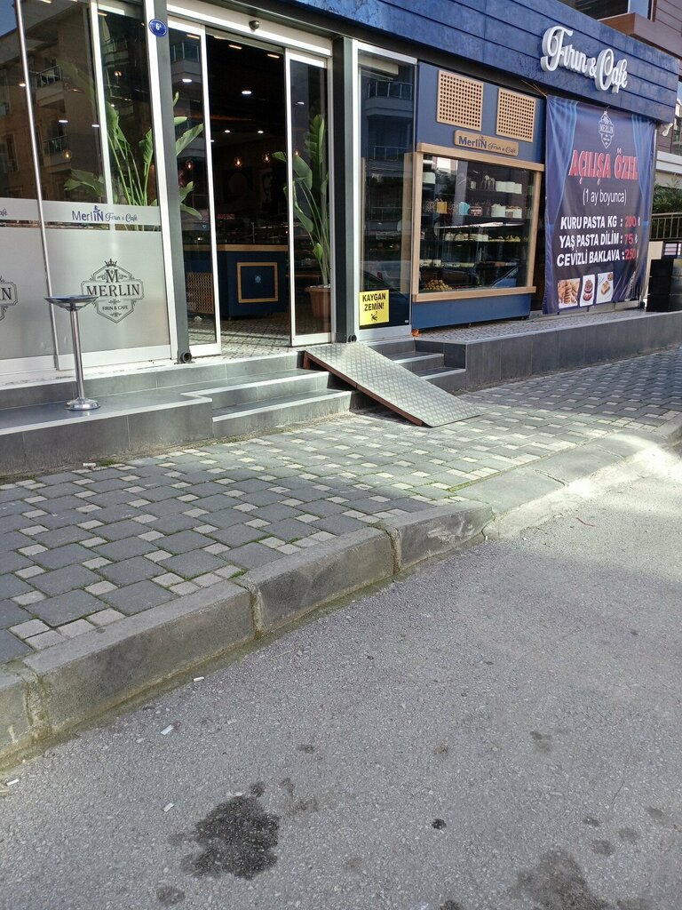 Kafe Merlin, İzmir, foto