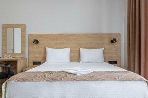 Grey's Hotel (Yuzhniy Lane No:3А, Divnomorskoye Village), otel  Krasnodarski krayından