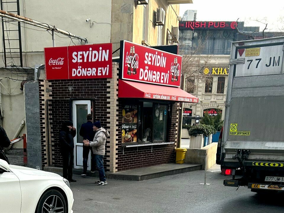 Fast food Seyidin dönər evi, Bakü, foto