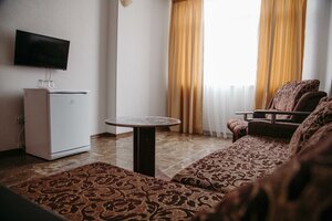 Amar (Pionerskiy prospekt No:36Д, Anapa), otel  Anapa'dan