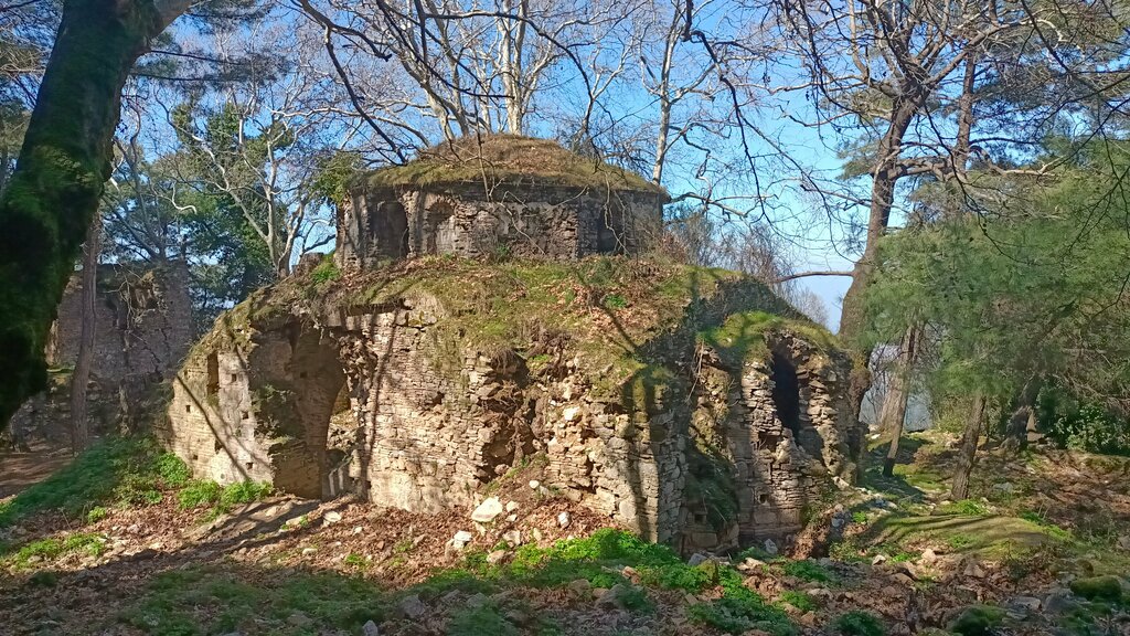 Turistik yerler Kurşunlu Manastırı, Kuşadası, foto