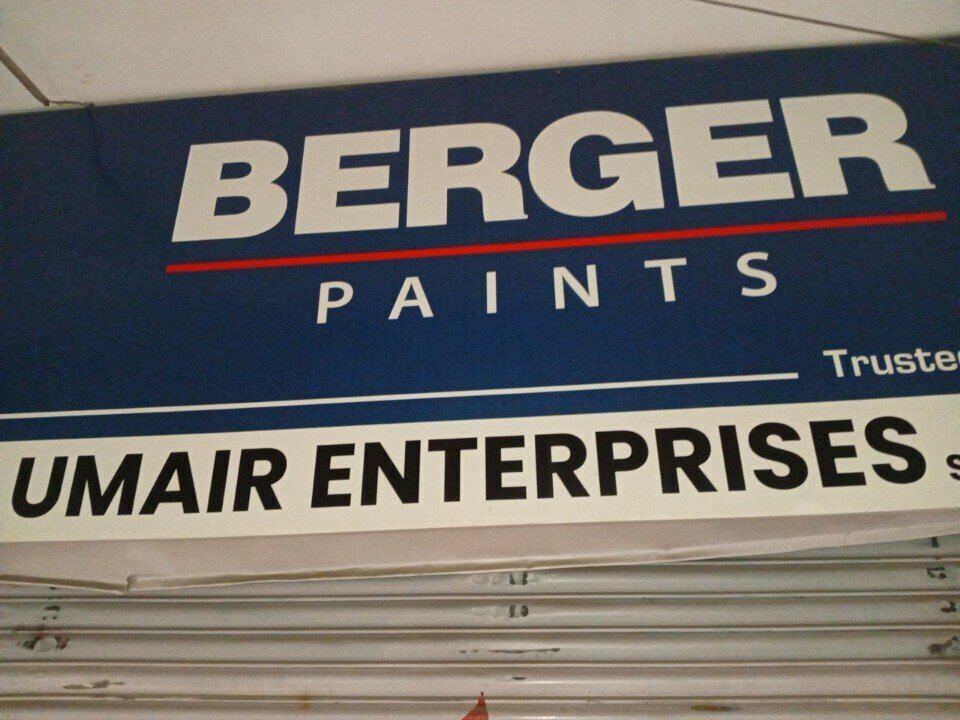 Boya ve cila malzemeleri üretim ve satış yerleri Burger paints, Karaçi, foto