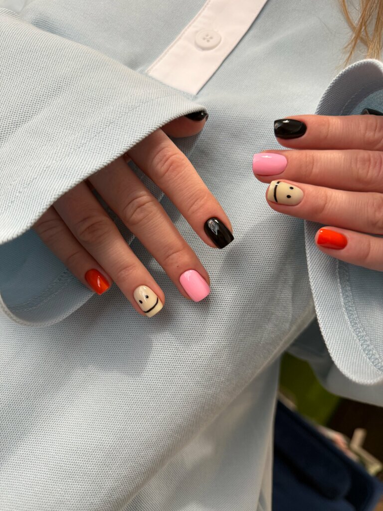 Manikür-pedikür Adele Nails, Moskova, foto