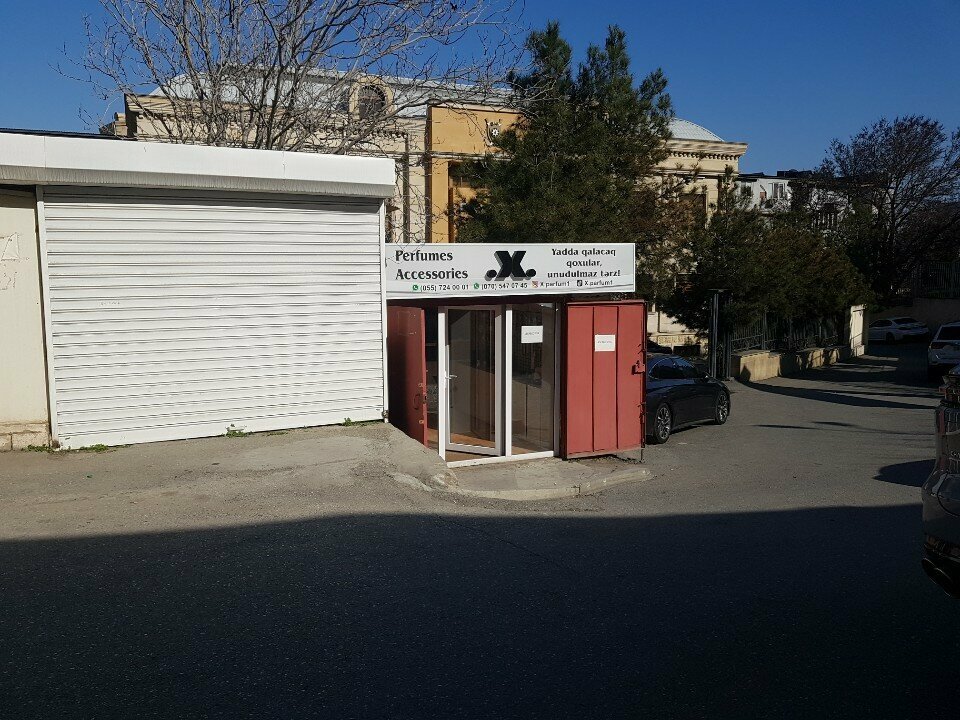 Kozmetik ve parfümeri mağazaları X parfum, Bakü, foto