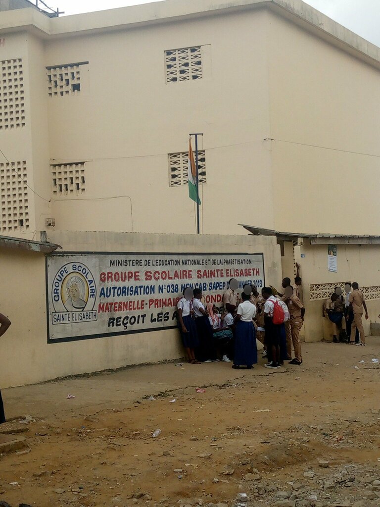 Ortaokul Sainte Elisabeth School Group, Abican, foto