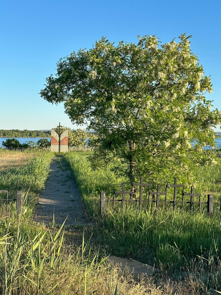 Anıt, heykel Венгерским военнопленным, Volgograd, foto