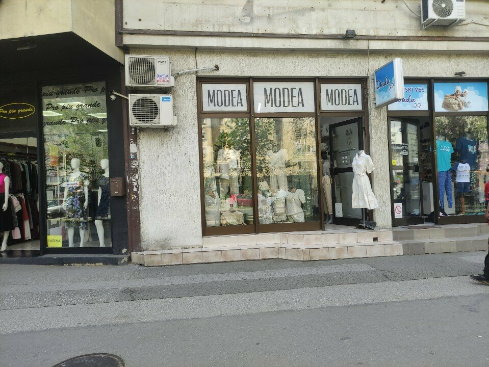 Giyim mağazası Modea, Novi Sad, foto