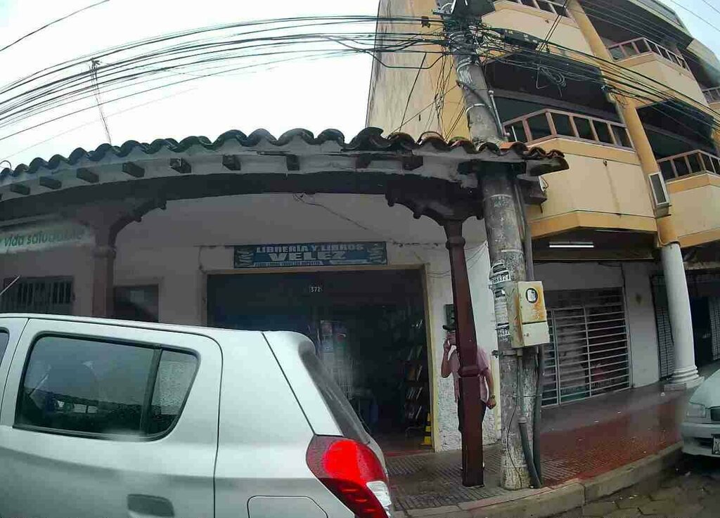 Kütüphaneler Libreria Velez, Santa‑Krus, foto