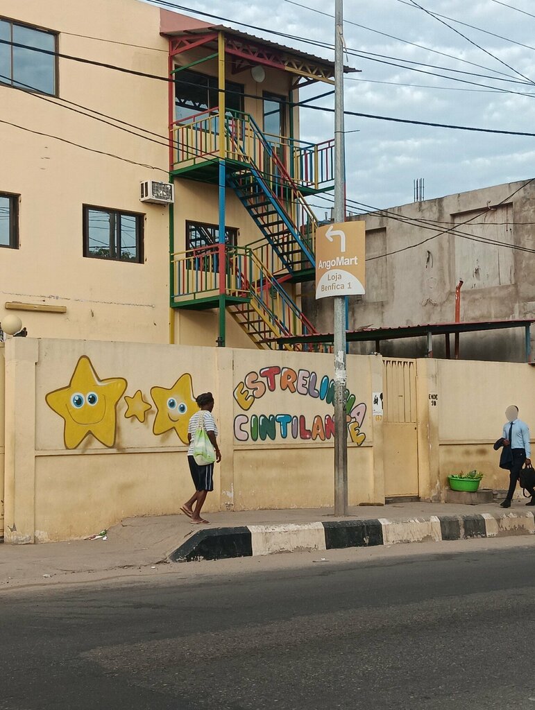 Anaokulları Estrelinha cintilante, Loanda, foto