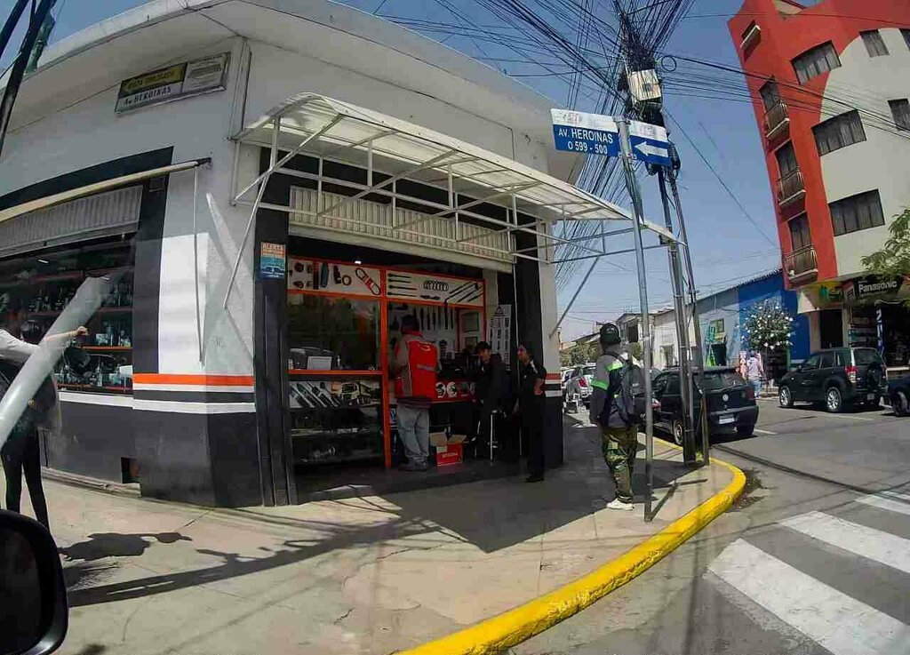Otomobil yedek parçaları Auto repuestos, Cochabamba, foto