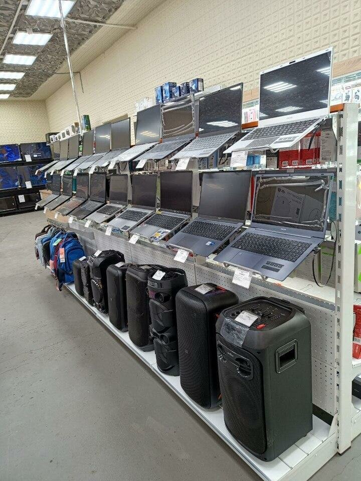 Elektronik eşya mağazaları DNS, Omskaya oblastı, foto