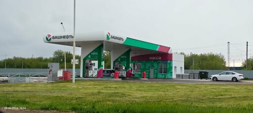 Benzin istasyonu Башнефть, Davlekanovo, foto