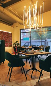 Chayhana Ay-Vai (Zhigulyovskaya ulitsa No:18), restoran  Tolyatti'den (Togliatti'den)