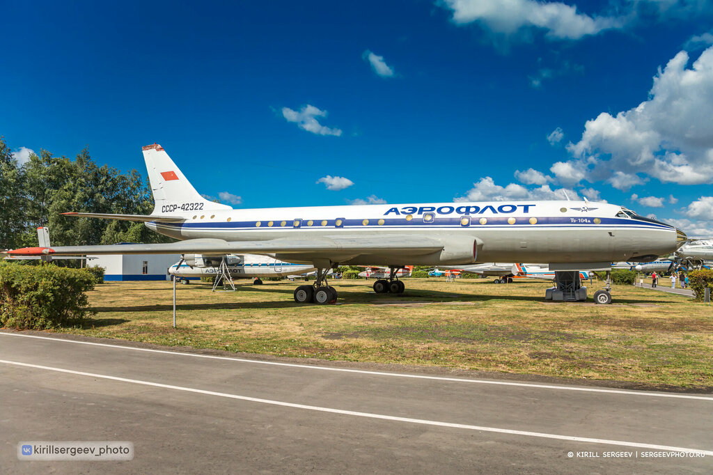 Teknoloji anıtı Tupolev Tu-104A, Ulyanovsk, foto