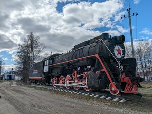 Паровоз Л-4667 (Sverdlovsk Region, Kushva, posyolok EMZ), teknoloji anıtı  Kuşva'dan