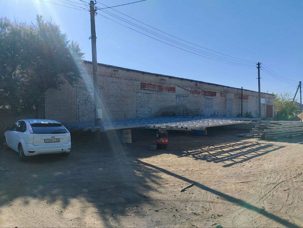 Çitler, parmaklıklar Вектор-МК, Volgogradskaya oblastı, foto