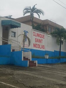 Clinique Saint albert (Abidjan, Rue I80), tıp merkezleri ve klinikler  Abican'dan