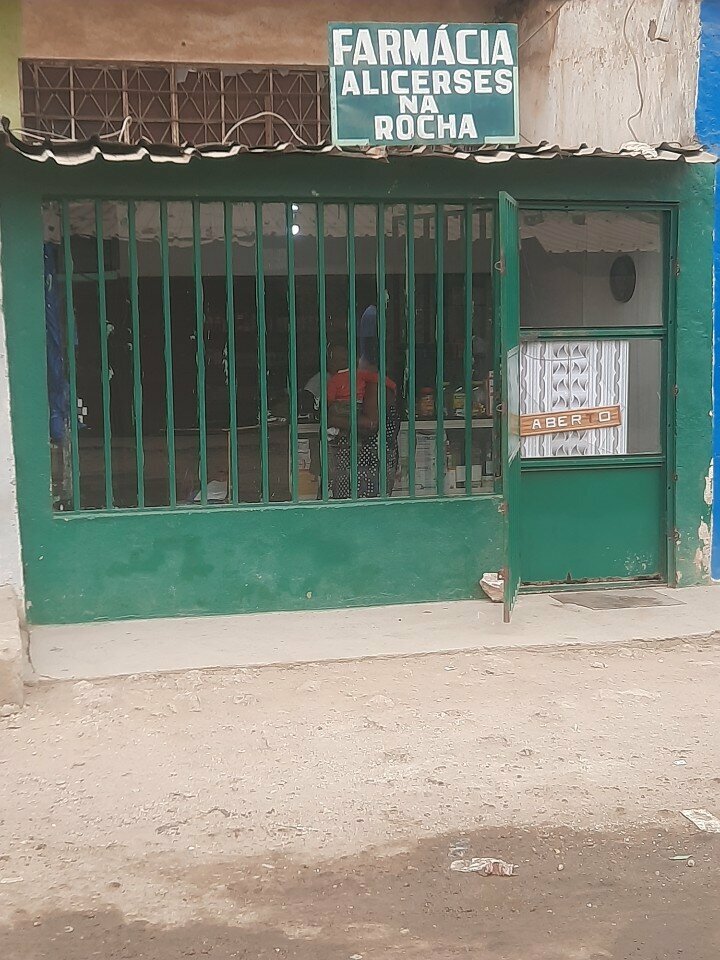 Eczaneler Alicerses na Rocha, Loanda, foto