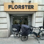 Florster (Comunidad Autònoma de Cataluña, Barcelona, Carrer de Laforja), çiçek teslimatı  Barselona'dan