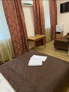Evropa (ulitsa Gilyovskaya Roshcha No:14), otel  Tiumen'den