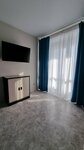 Апартаменты с видом на сопки (Bolnichnaya Street No:2к7), otel  Sakhalinsk'ten