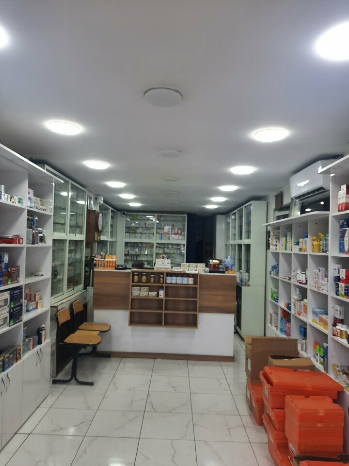 Eczaneler Dağıstan Eczanesi, İstanbul, foto