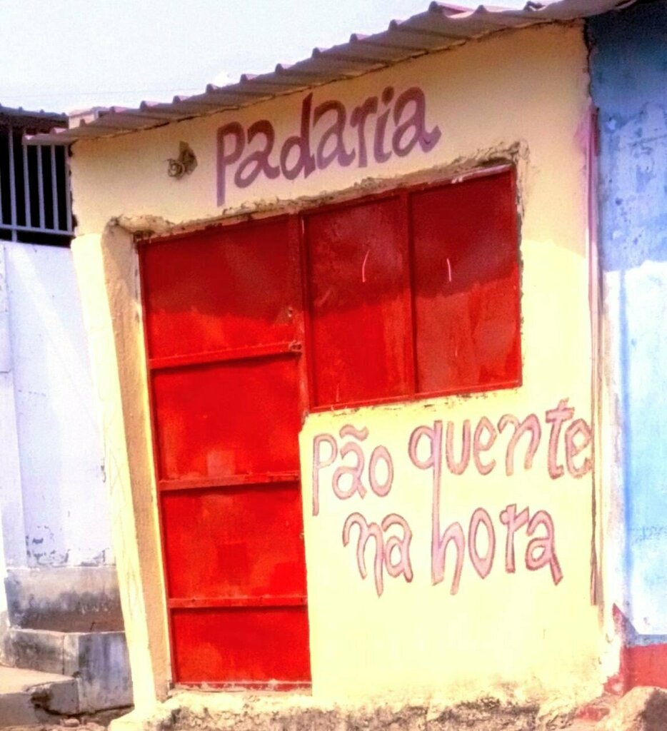 Ekmek fırını Pão Quente, Loanda, foto